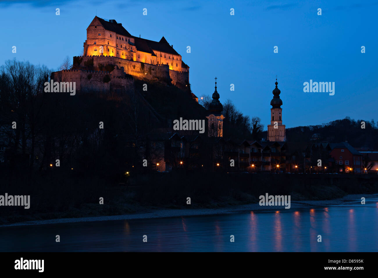 Burghausen castle bavaria night hi-res stock photography and images - Alamy