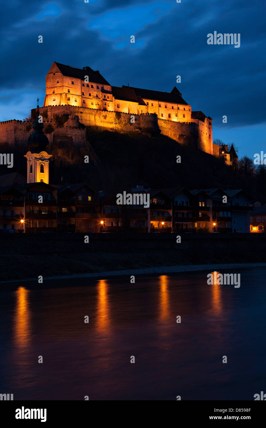 Burghausen castle bavaria night hi-res stock photography and images - Alamy