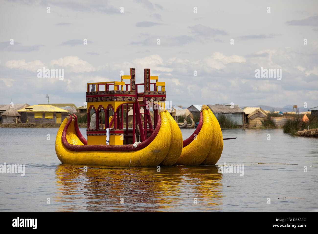 The Uros people of the Peruvian Lake Titicaca Stock Photo - Alamy