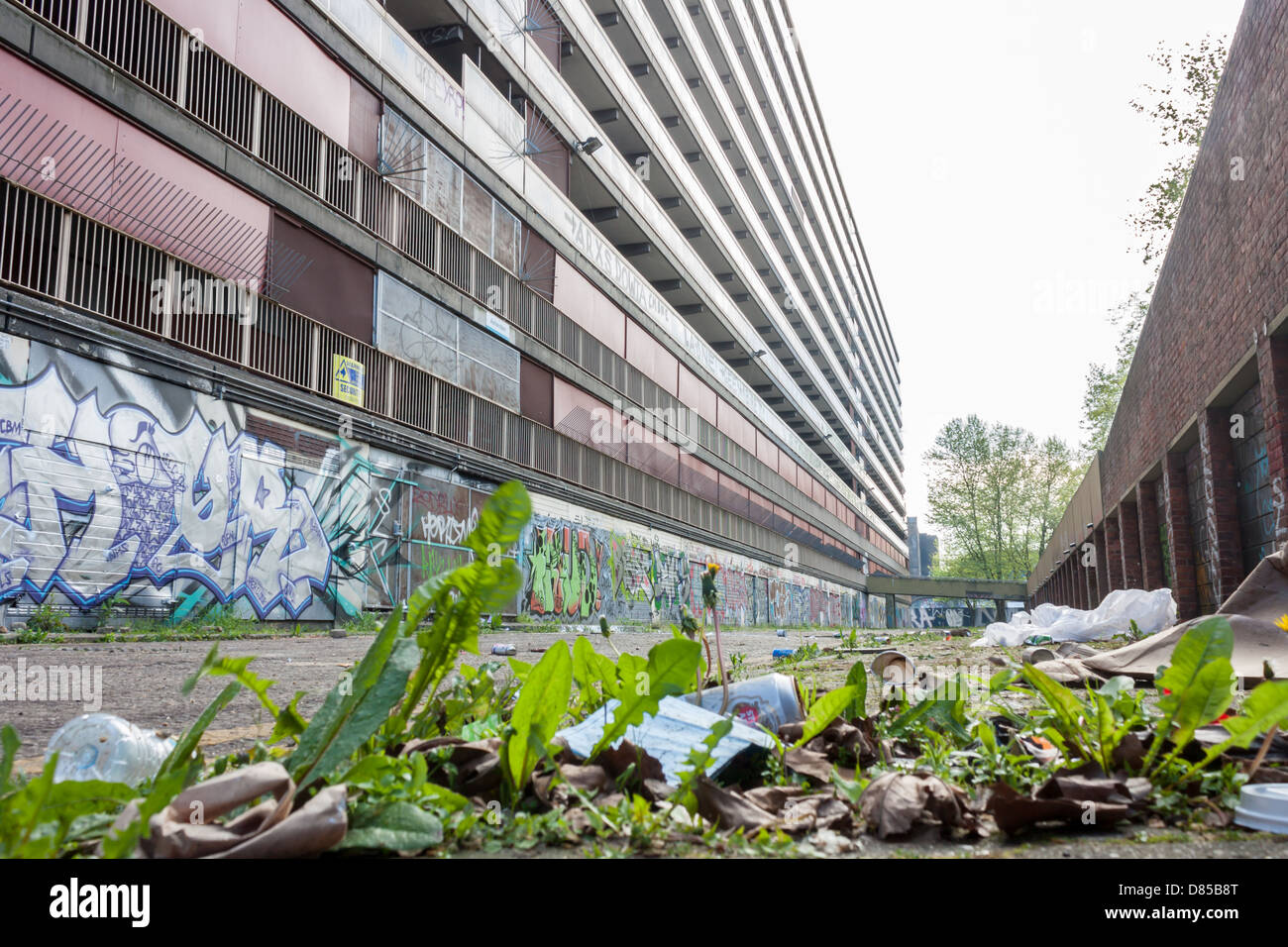 Inside heygate estate se17 hi-res stock photography and images - Alamy