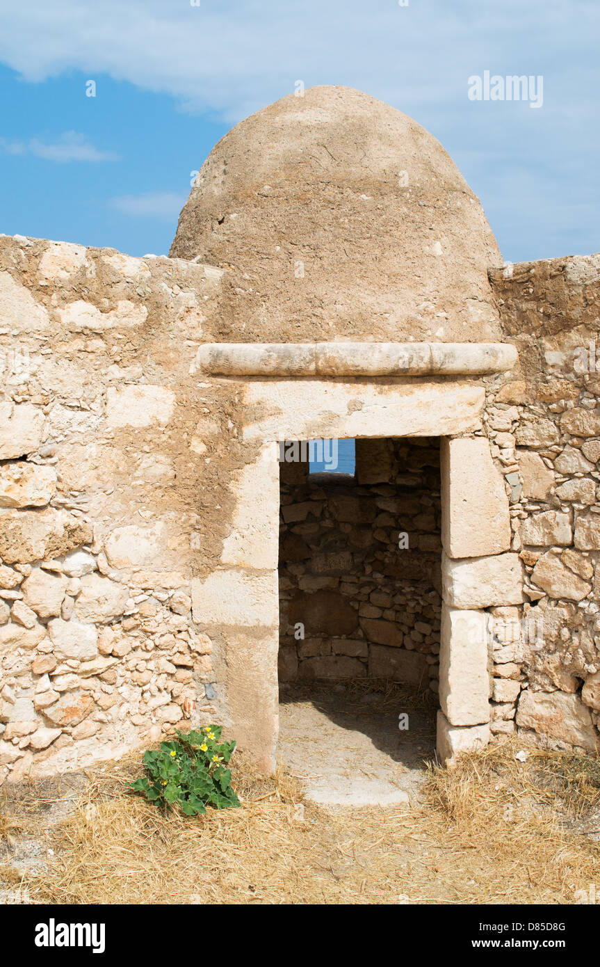 Perimeter wall hi-res stock photography and images - Alamy