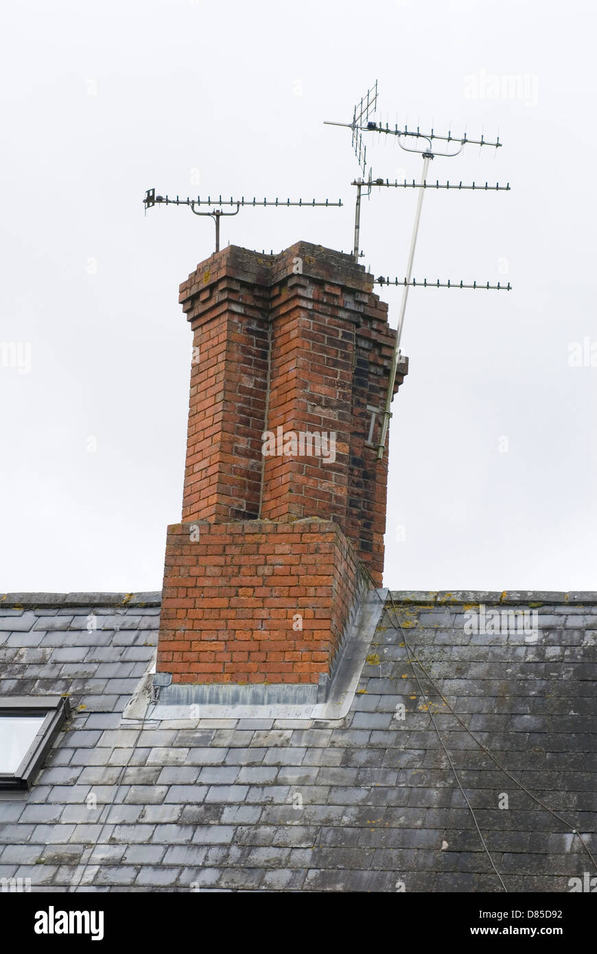 Slate roof hi-res stock photography and images - Alamy