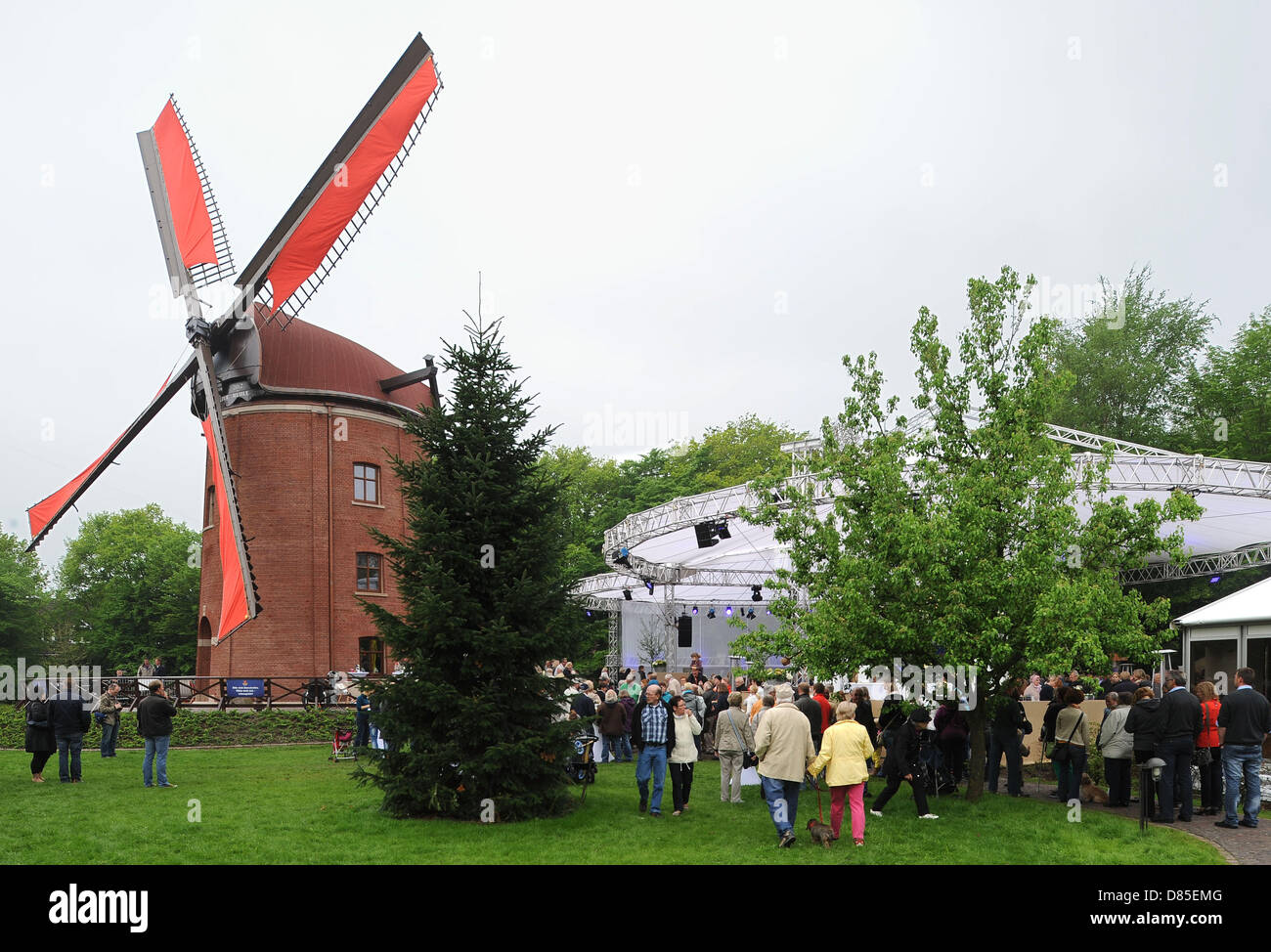 Numerous people celebrate the German Mill Day at Ruegenwald Mill on ...