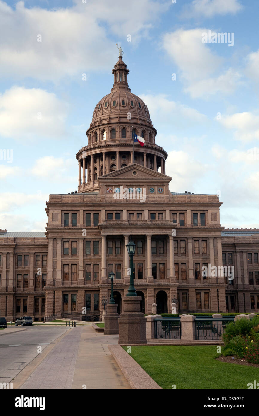 A view of the Texas State Capitol in Austin Stock Photo - Alamy