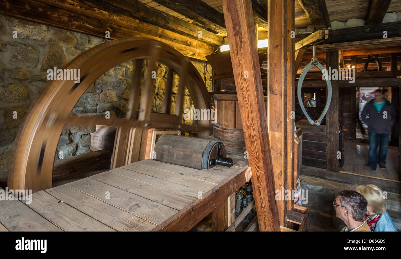 Numerous people visit the Krabat Mill during German Mill Day in ...
