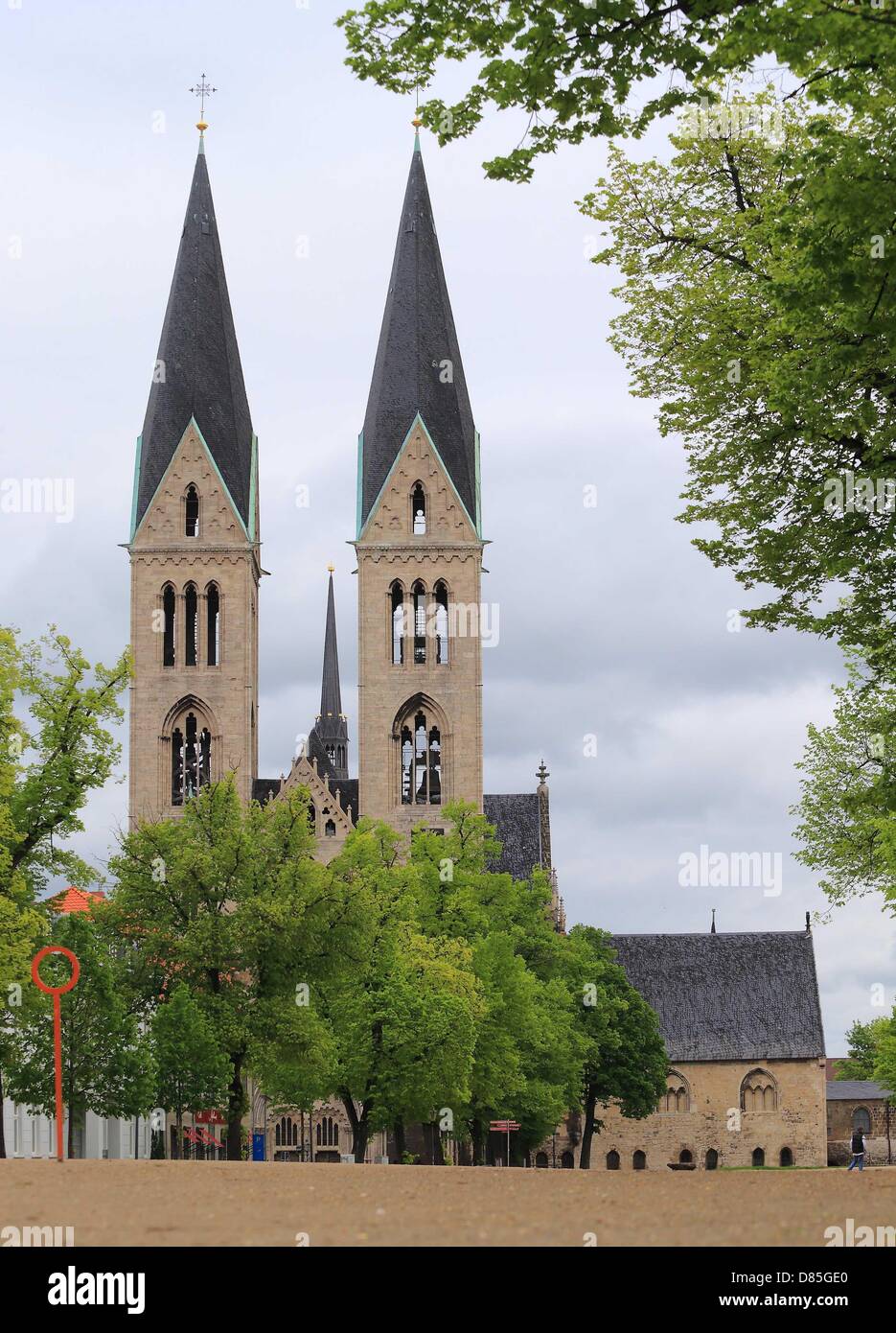 Picture shows the cathedral square in front of 'Sankt Stephanus und ...