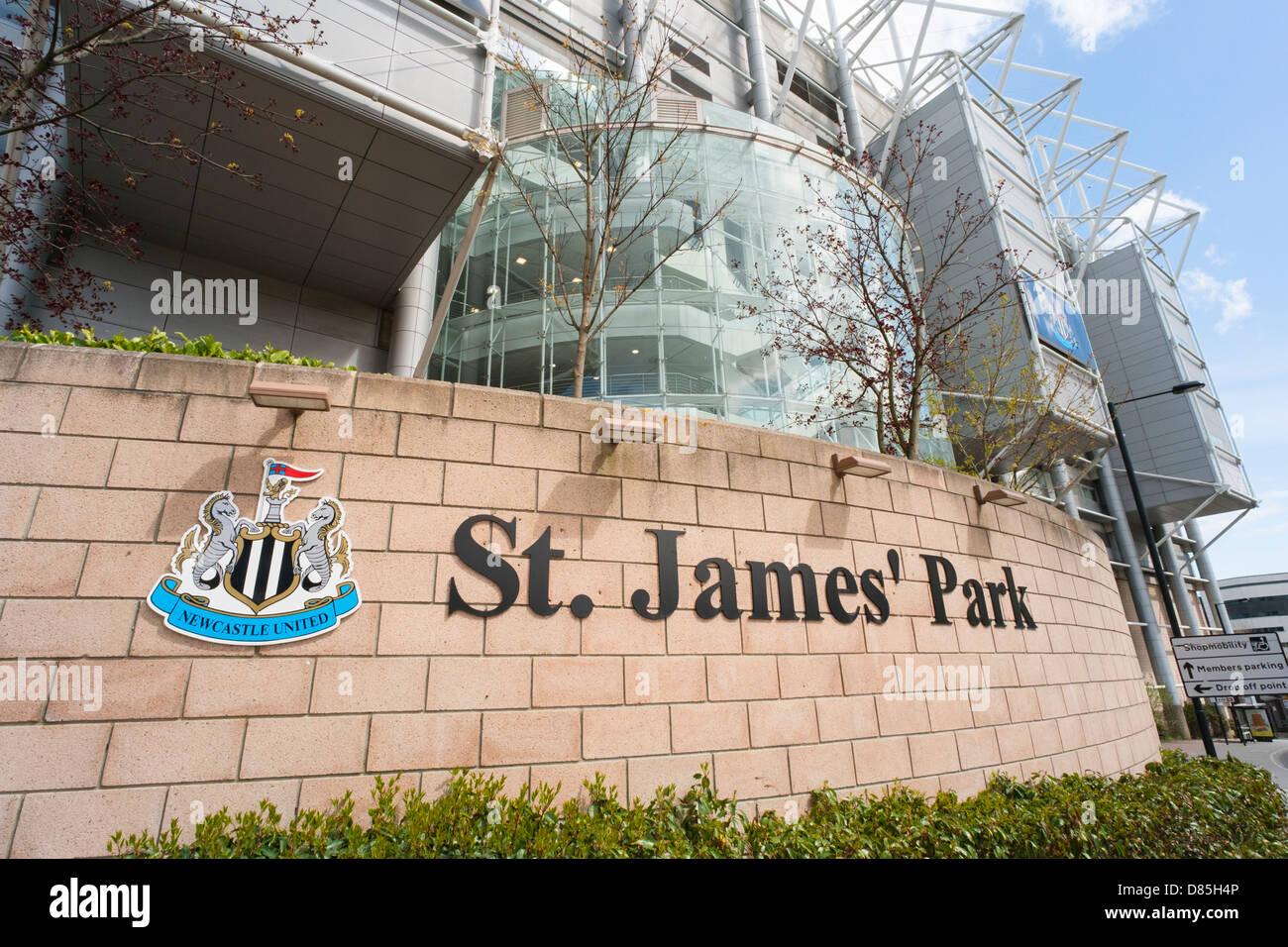 St james park home newcastle united hi-res stock photography and images ...