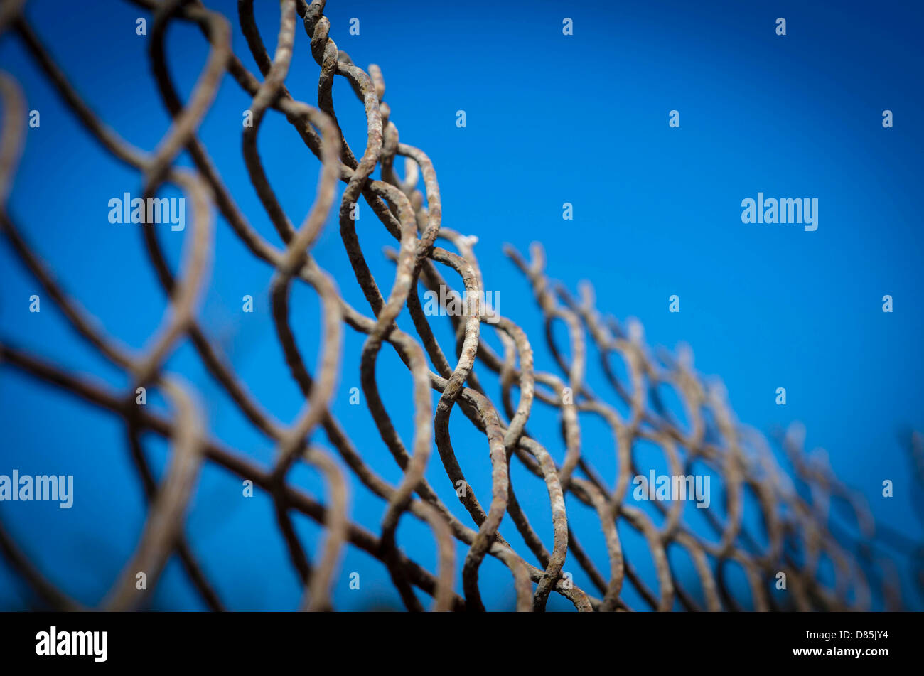 wire fence background Stock Photo - Alamy