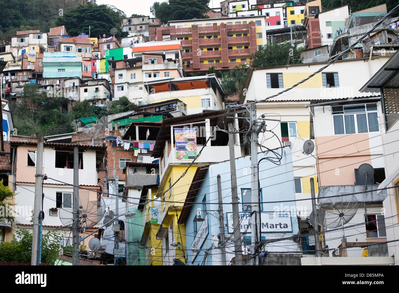 Picture shows houses in the Favela Dona Marta in Rio de Janeiro, Brazil ...