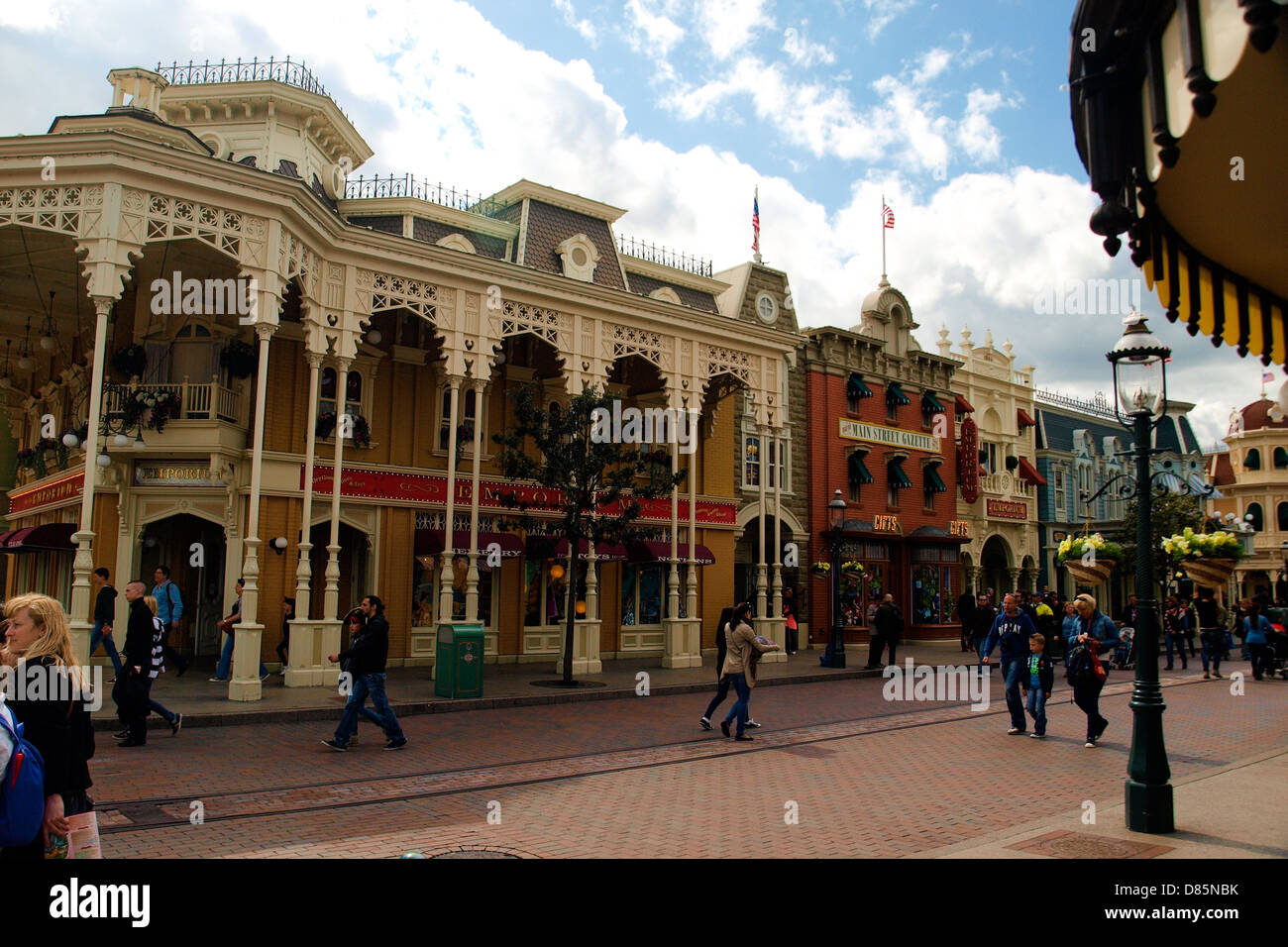 Disneyland Main Street View Main Street At The Entrance Of The Park In