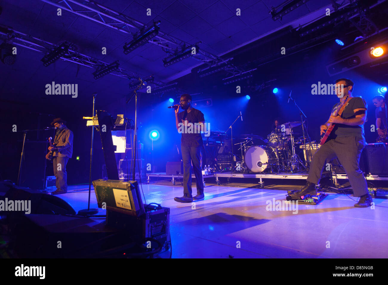 Tv on the radio musicians hi-res stock photography and images - Alamy