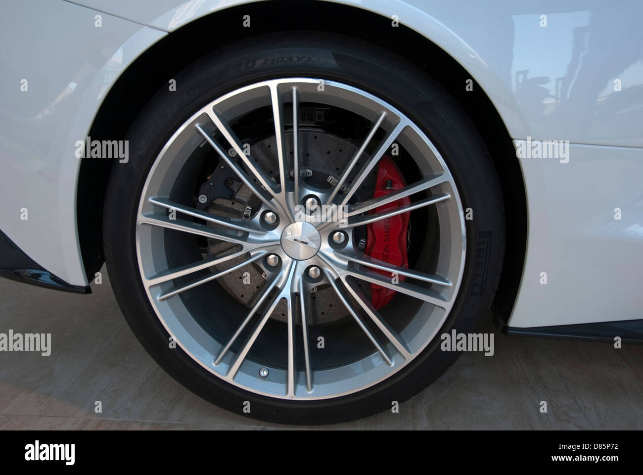 Twenty 20 Spoke Aston Martin Alloy Wheel & Pirelli Tyre Stock Photo - Alamy