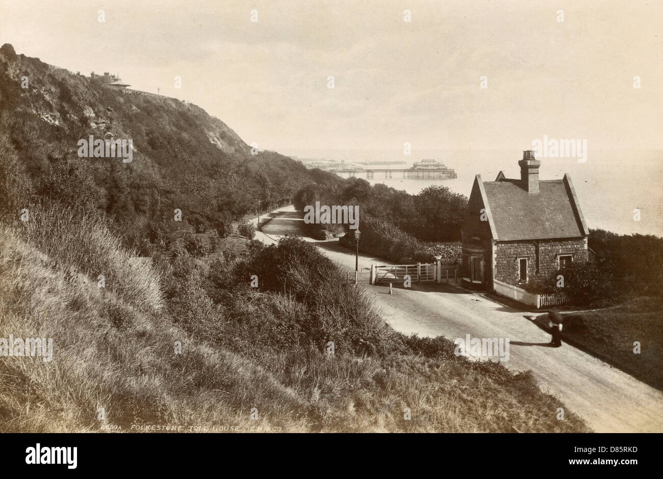 Folkestone cliffs hi-res stock photography and images - Alamy