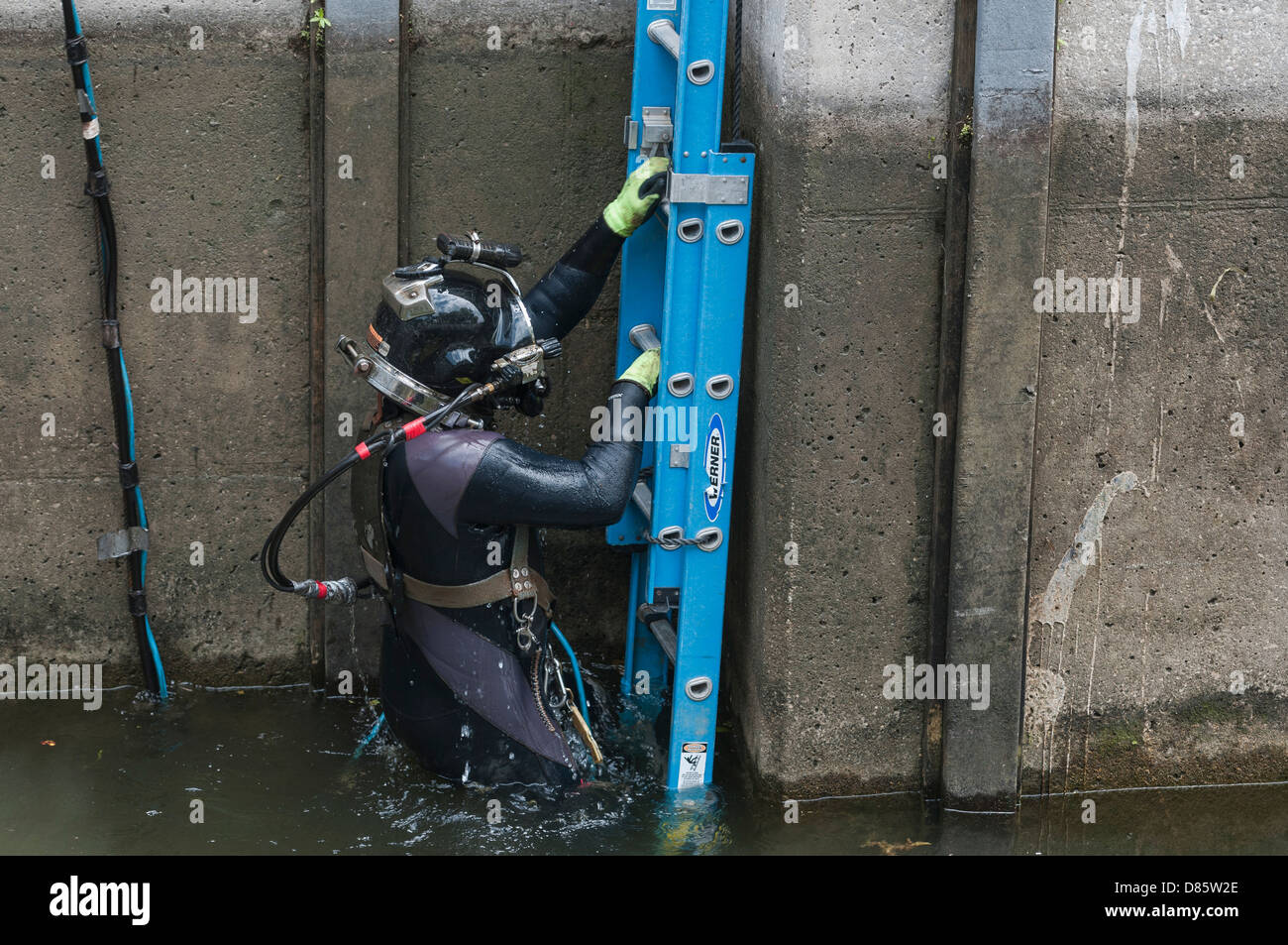 Underwater dam hi-res stock photography and images - Alamy