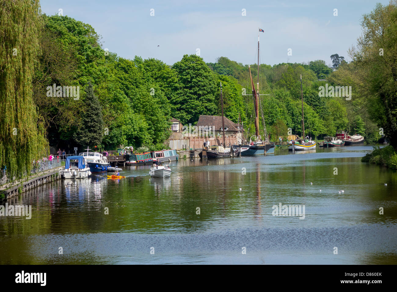 Allington Lock River Medway Maidstone Kent England Stock Photo - Alamy