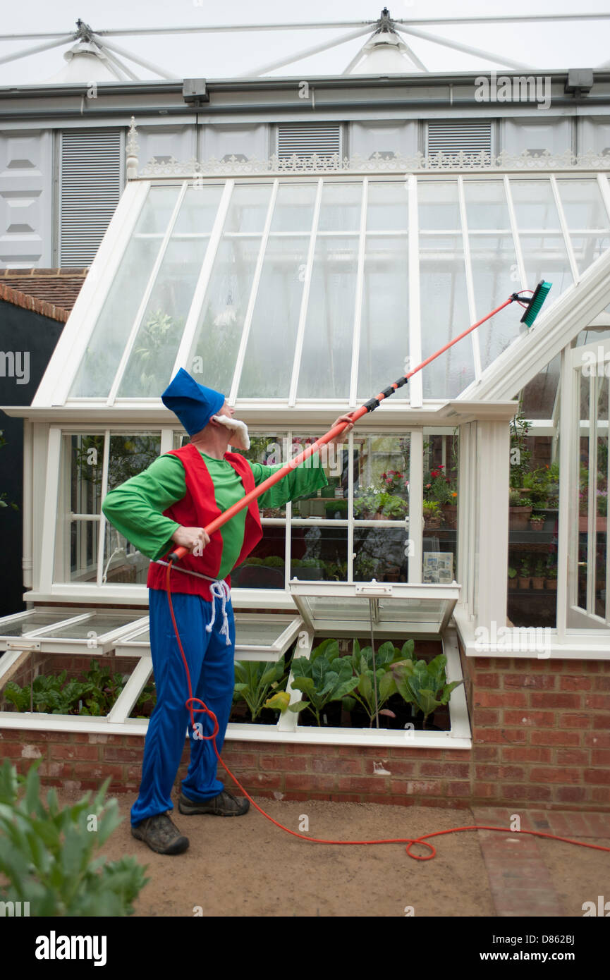 20.5.2013, London, UK. Garden Gnome makes finishing touches to a ...
