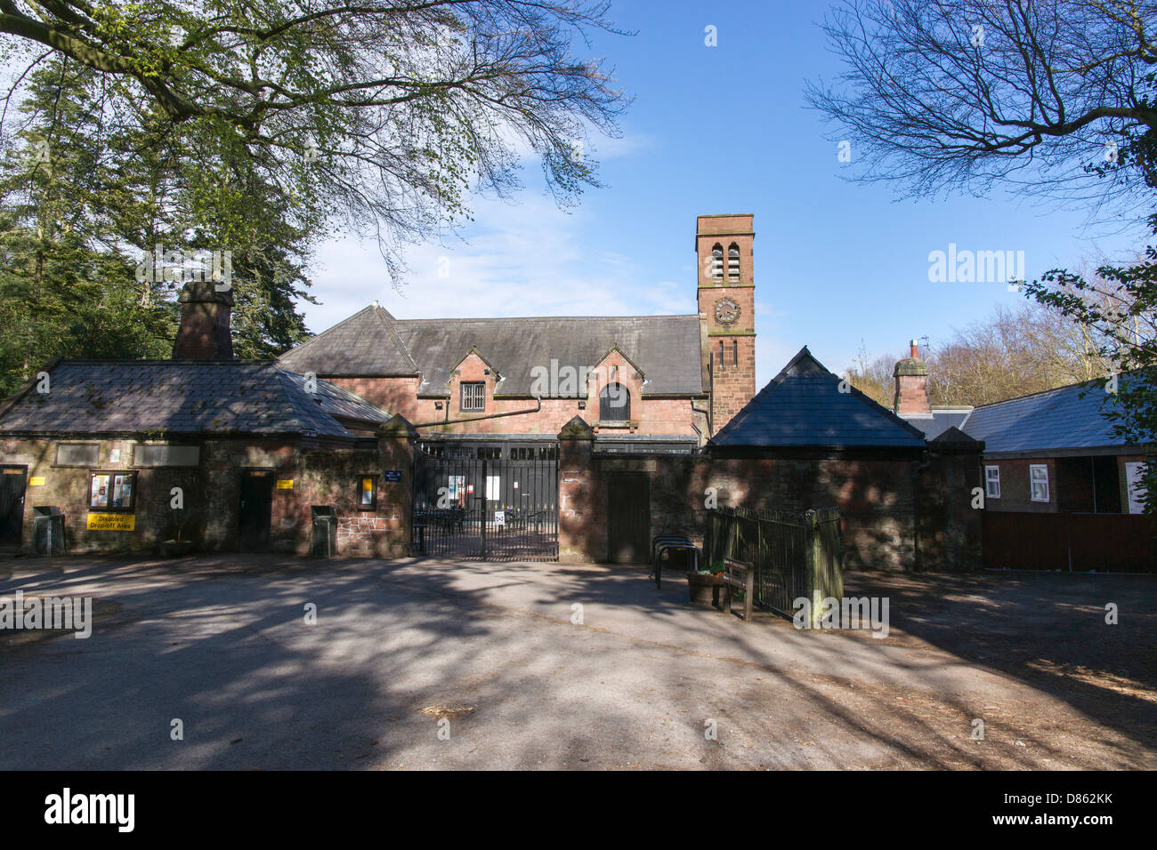 Royden park cafe hi-res stock photography and images - Alamy