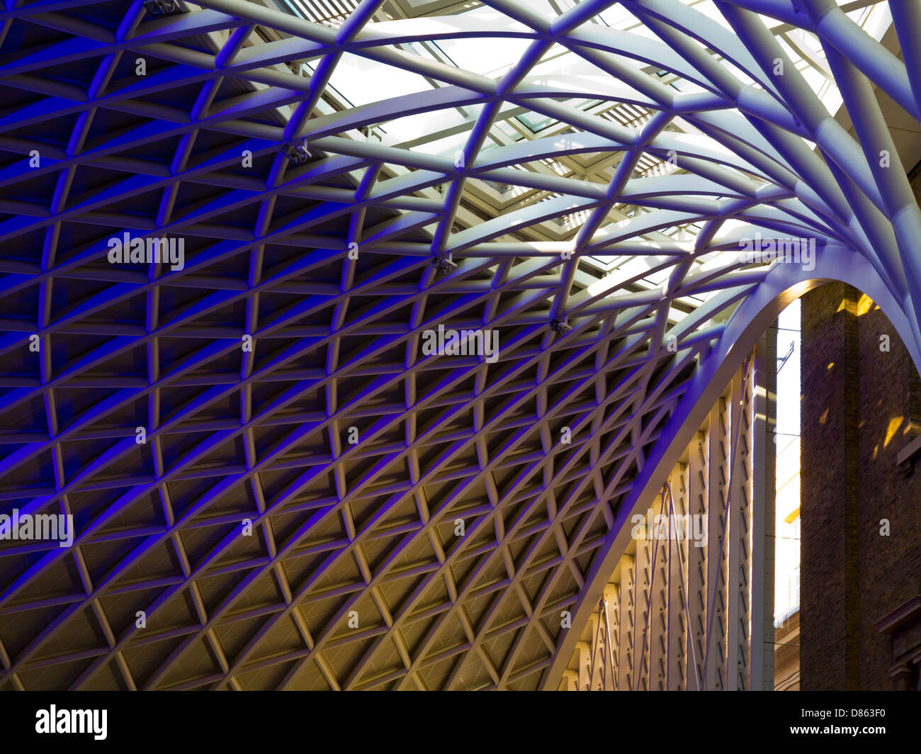 Detail of diagrid roof structure at King's Cross railway station London ...
