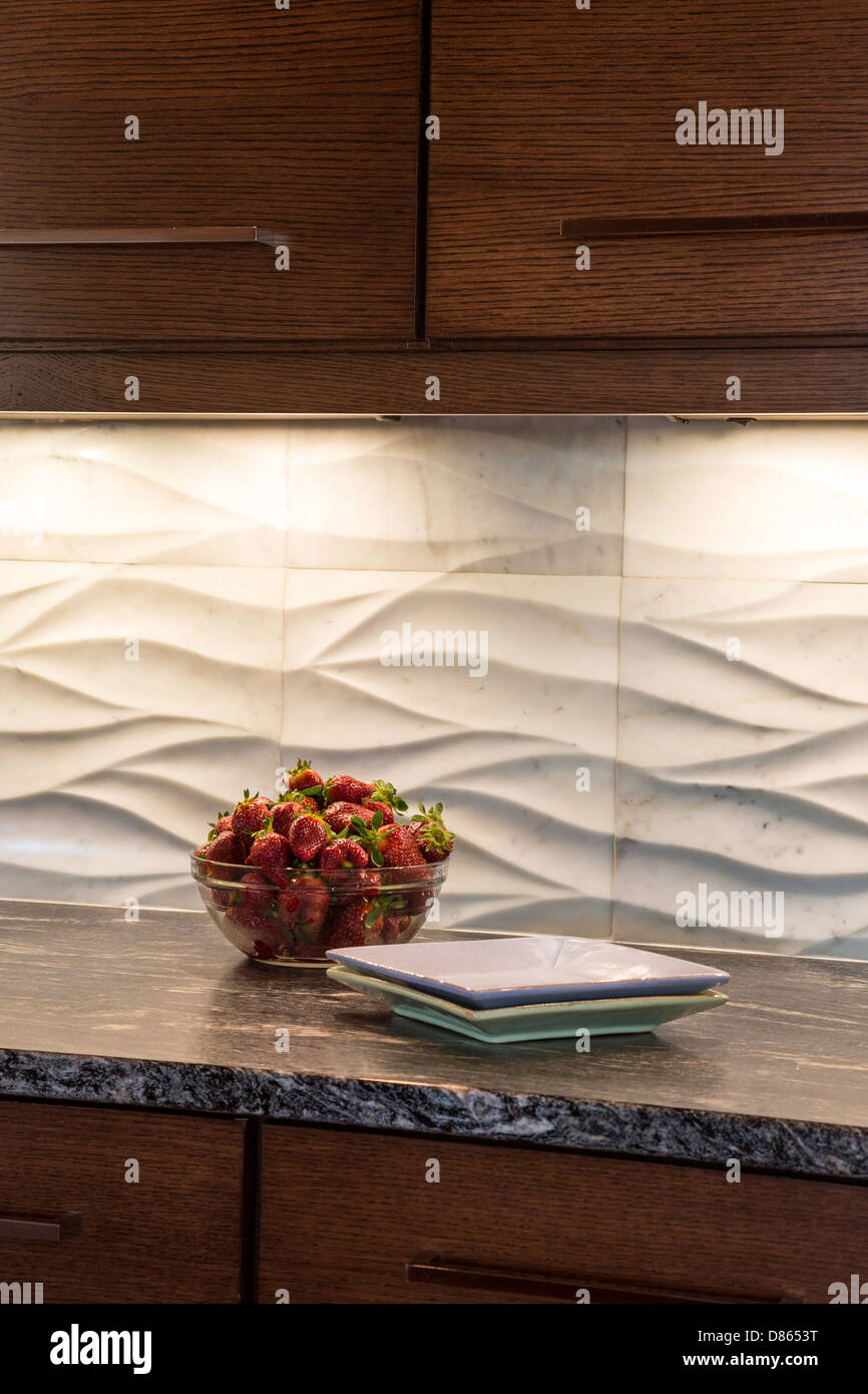 Showcase Designer Backsplash, Kitchen Interior, USA Stock Photo - Alamy