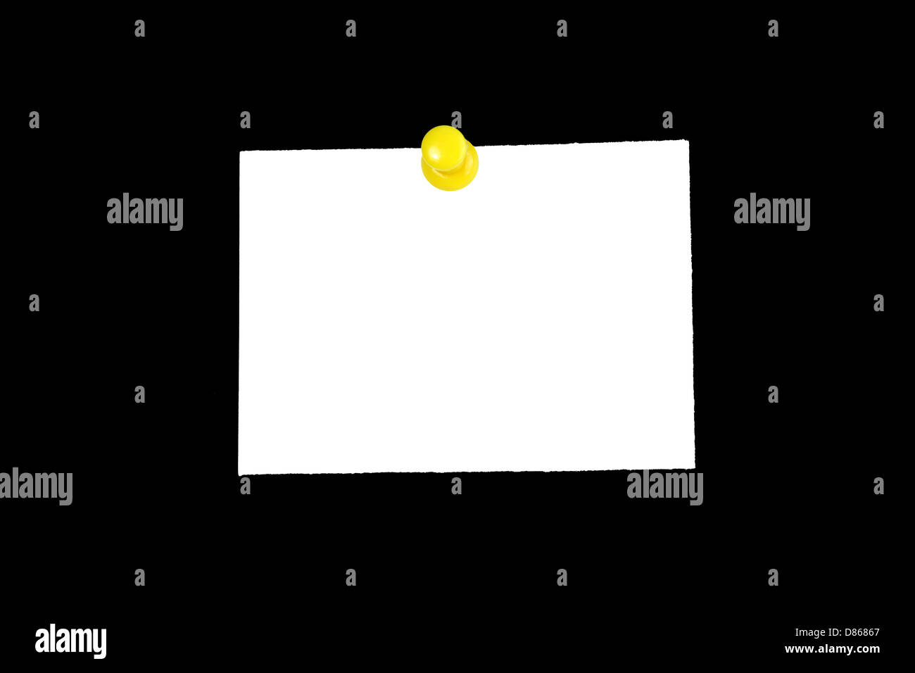 blank note card with push pin on black background Stock Photo - Alamy