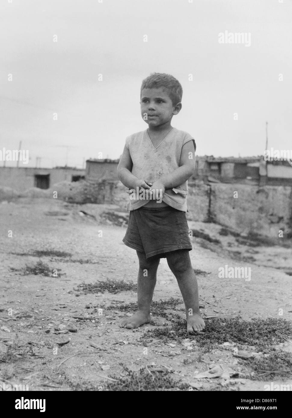 Street urchin hi-res stock photography and images - Alamy