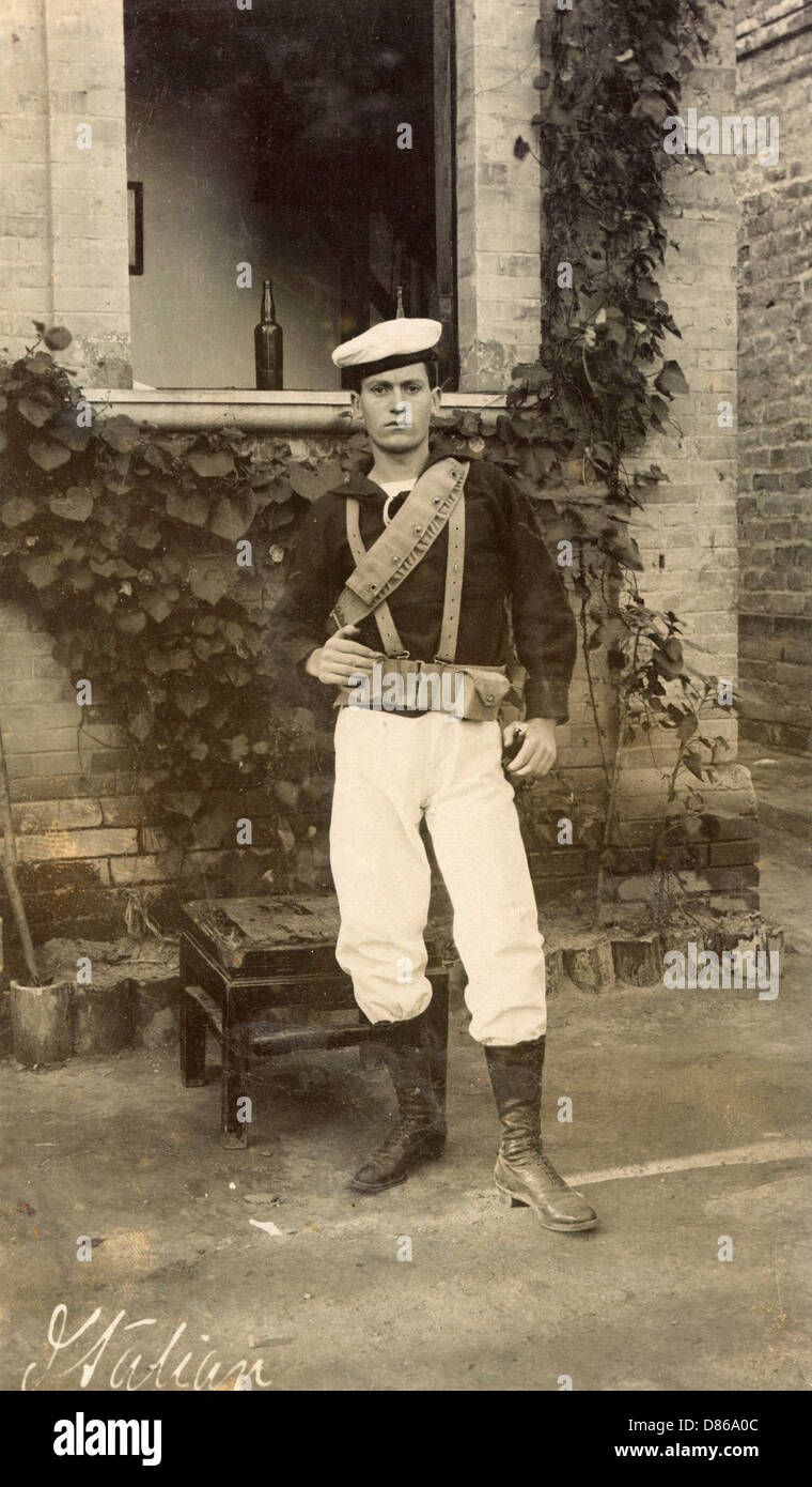 Italian soldier uniform hi-res stock photography and images - Alamy