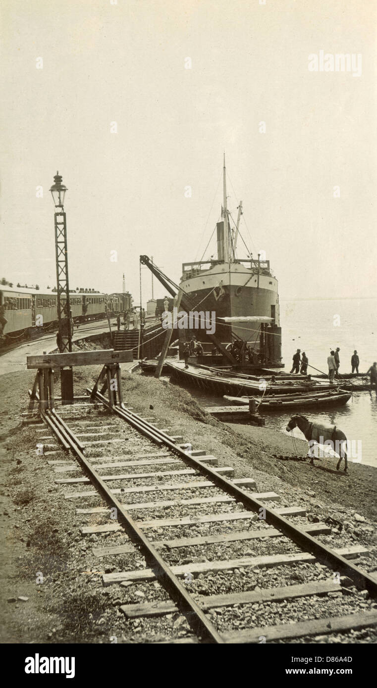 Tientsin (Tianjin) dockside Stock Photo - Alamy