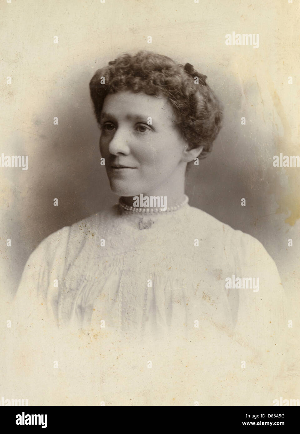 Edwardian lady hi-res stock photography and images - Alamy