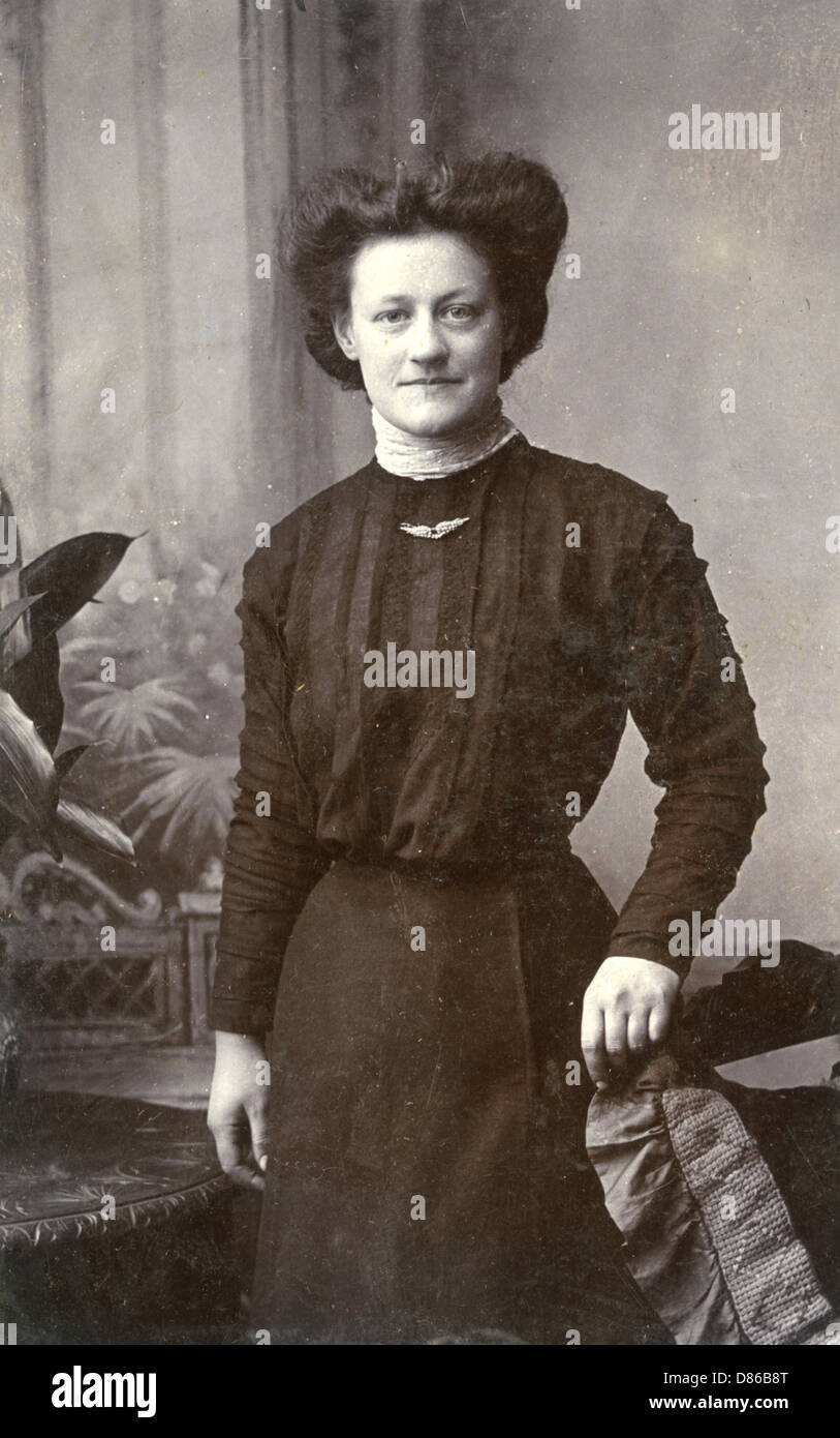 Edwardian Woman High Resolution Stock Photography and Images - Alamy