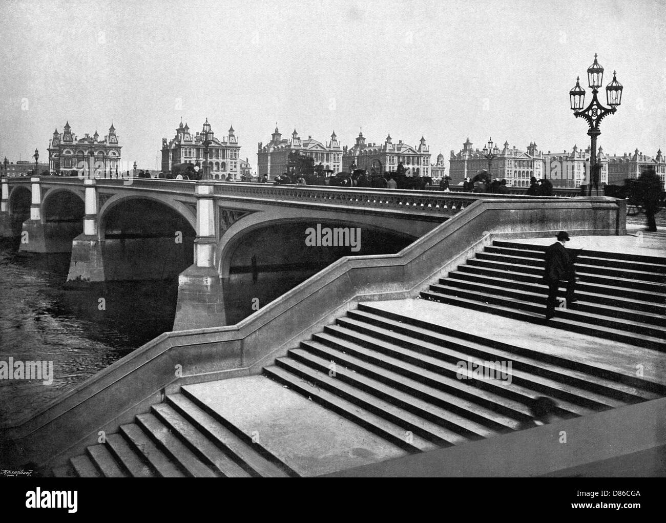 Arches of westminster bridge hi-res stock photography and images - Alamy