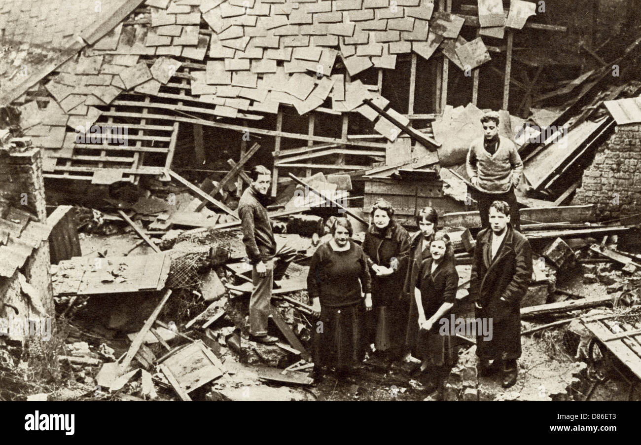 London flood 1928 hi-res stock photography and images - Alamy