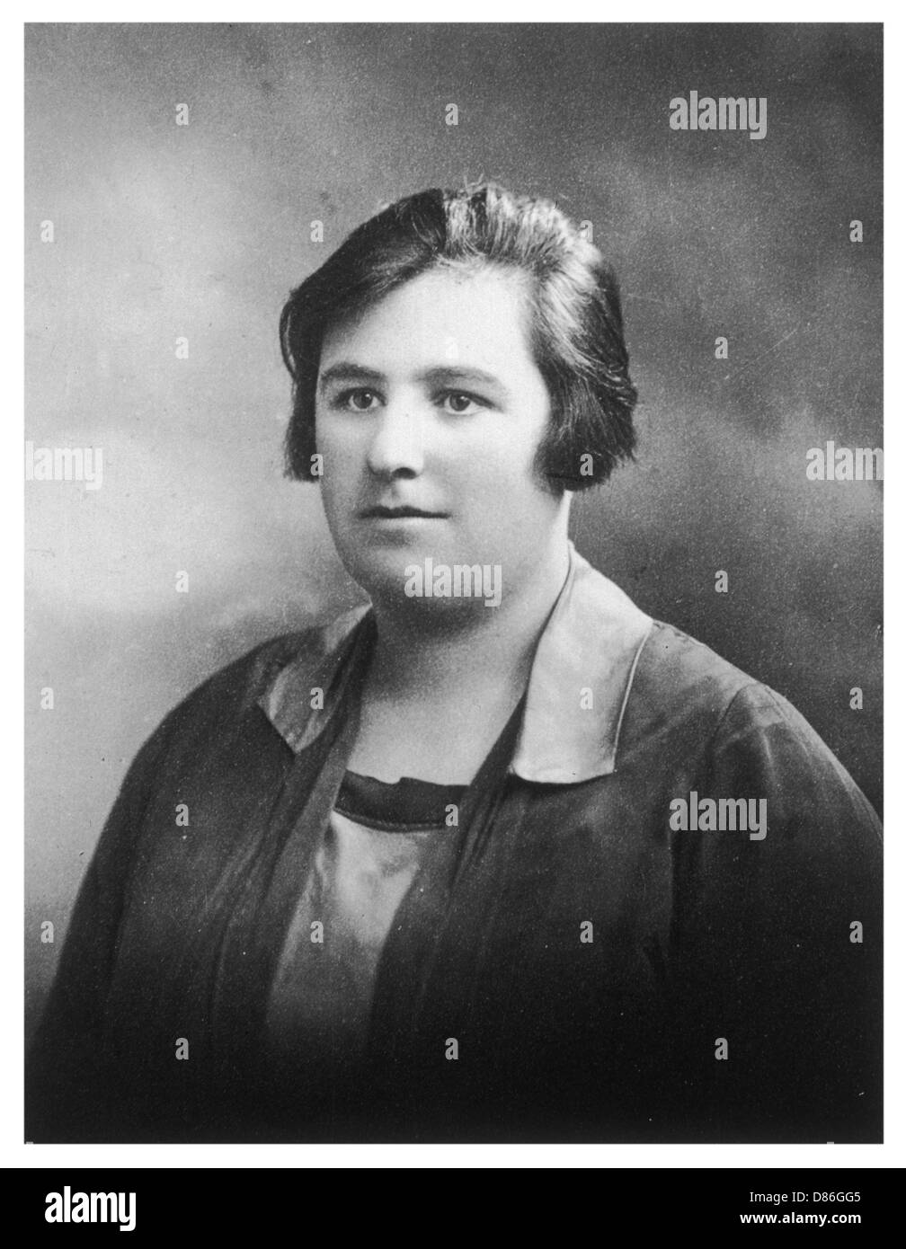 Helen duncan medium hi-res stock photography and images - Alamy