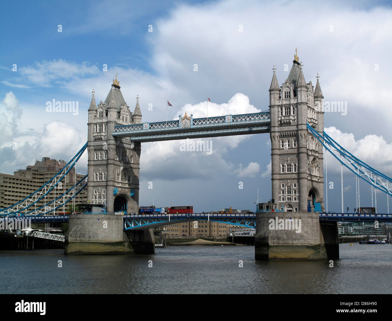 London tower bridge close up hi-res stock photography and images - Alamy