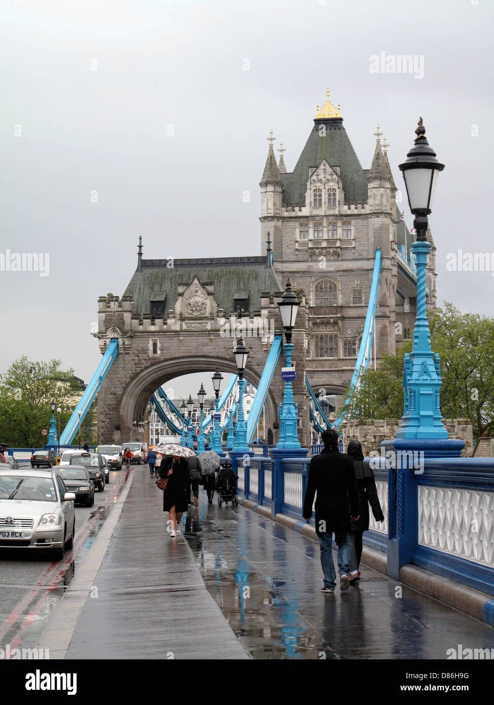 London tower bridge close up hi-res stock photography and images - Alamy