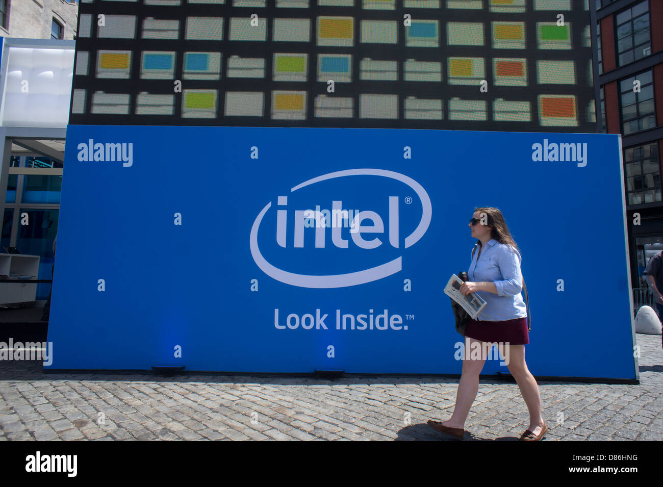 Visitors at the Experience Intel: Look Inside pop-up "shop" in the ...