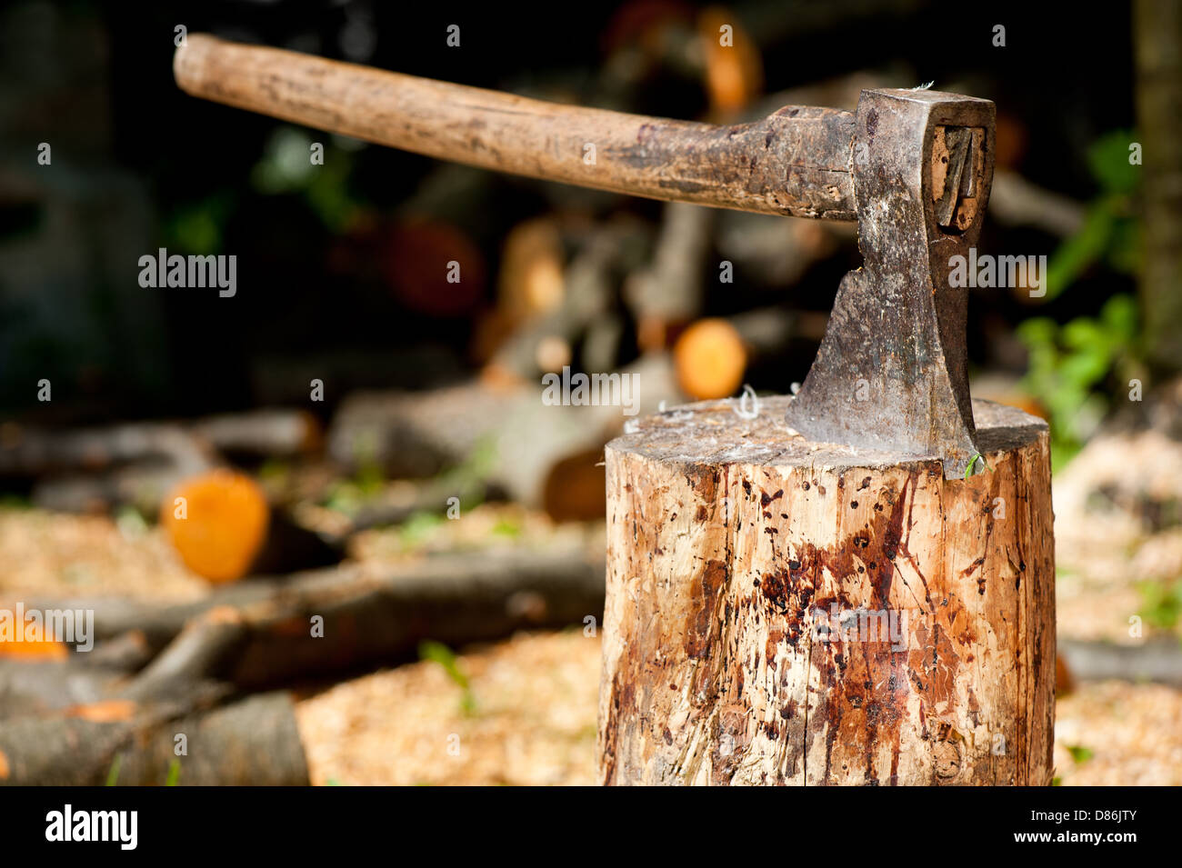 Heavy axe hi-res stock photography and images - Alamy
