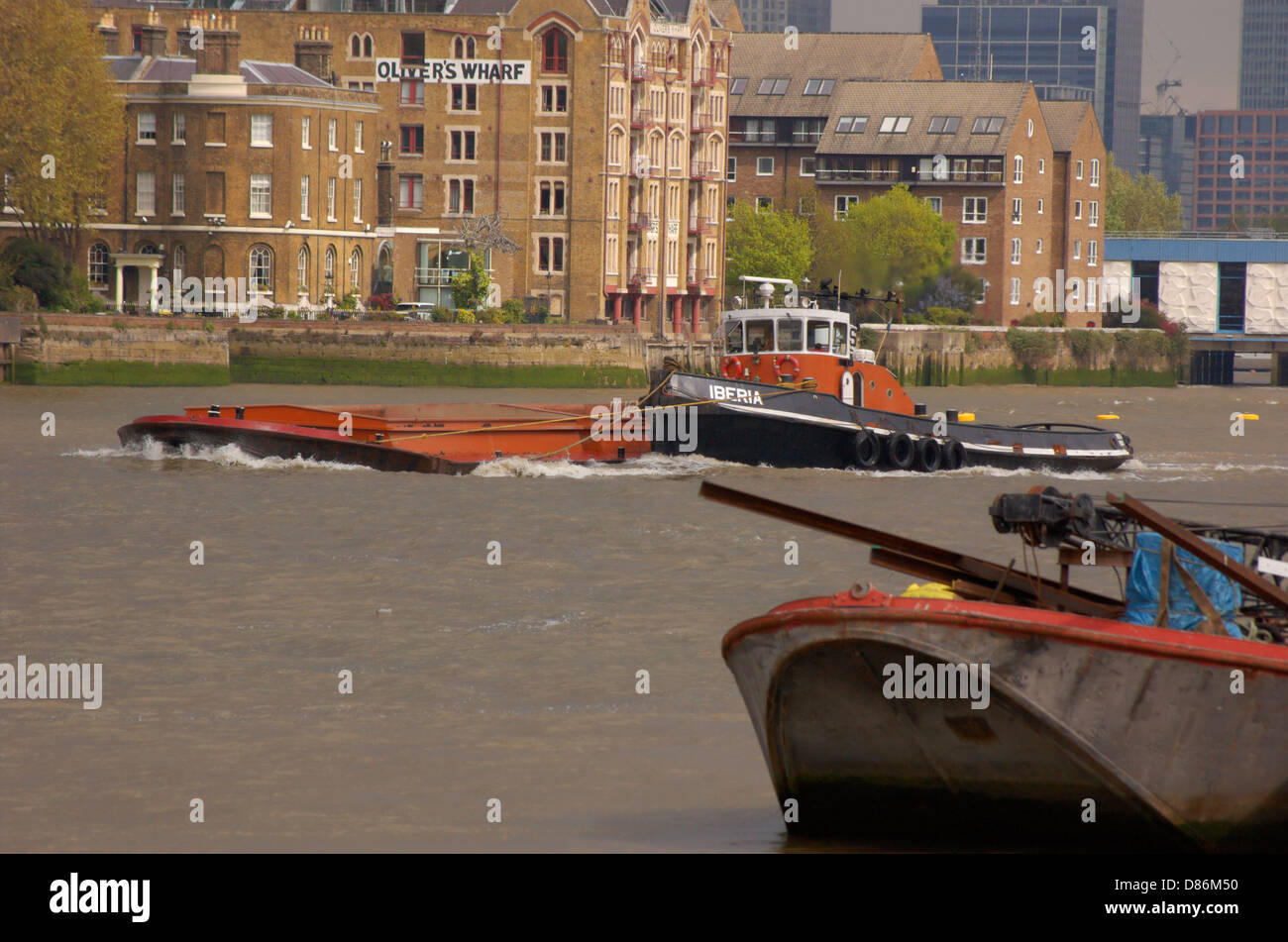 Tug on the River Thames in London, England Stock Photo - Alamy