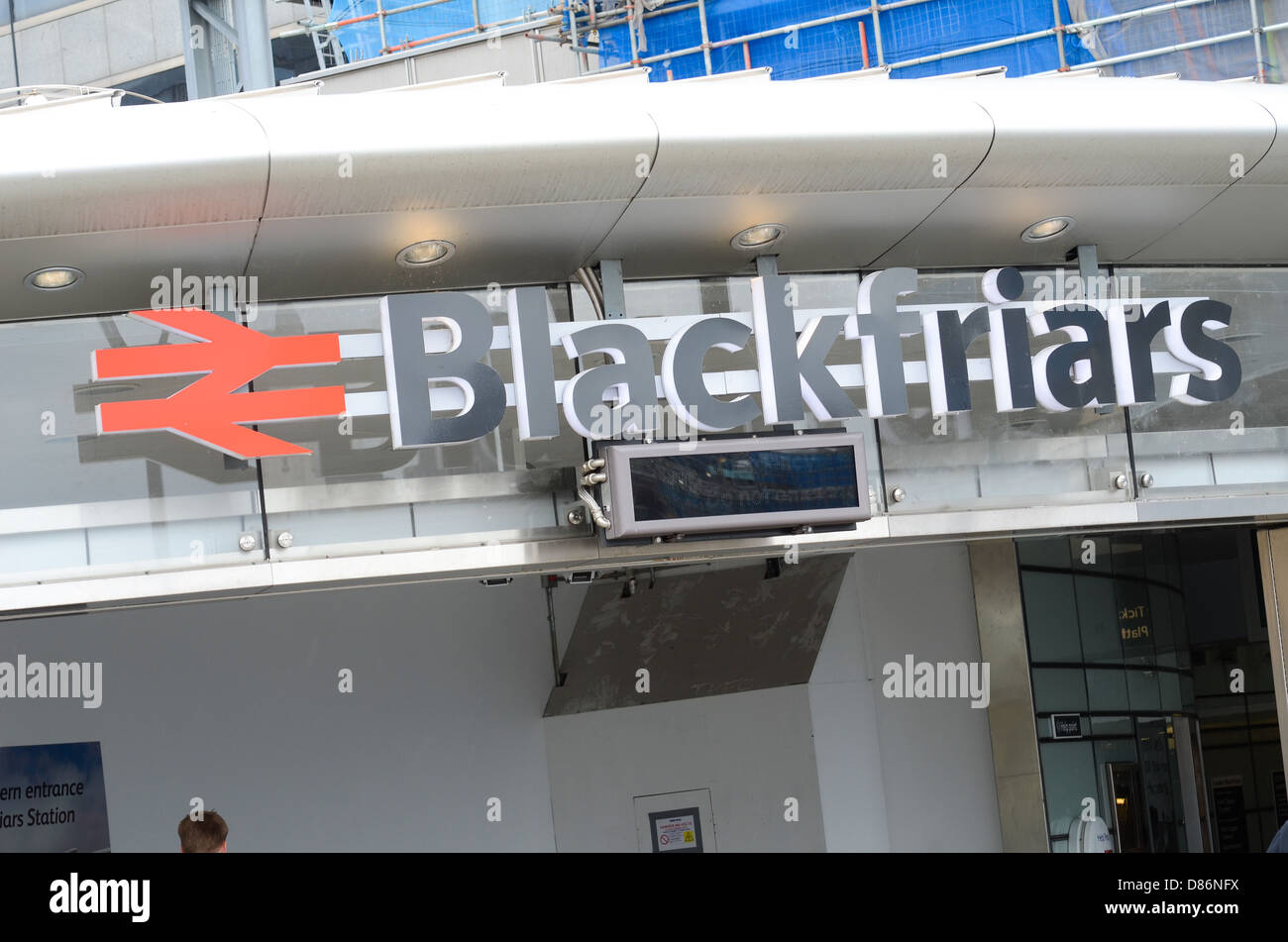 Blackfriars Station Sign Stock Photos & Blackfriars Station Sign Stock ...