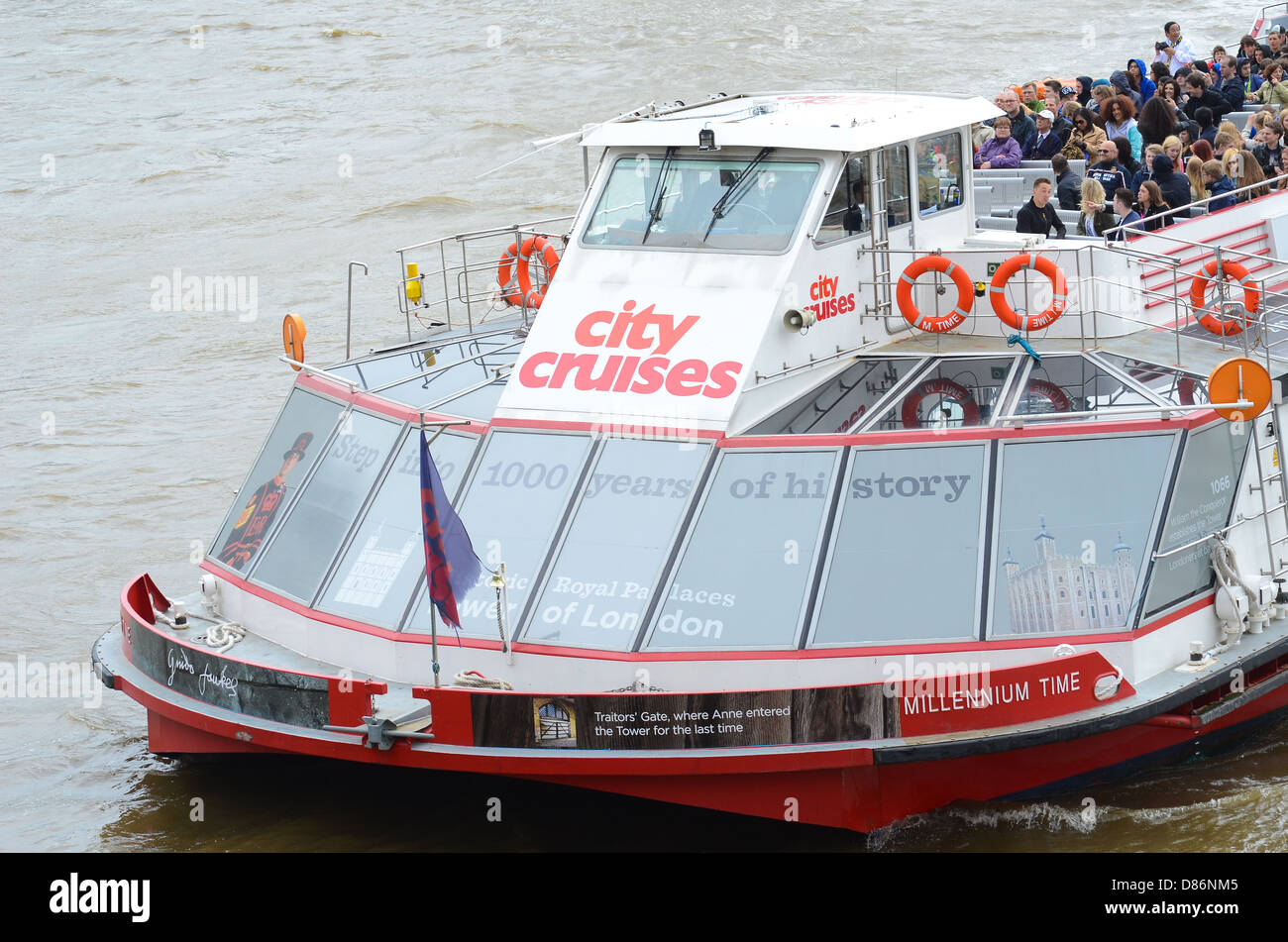 A City Cruises boat on the Thames in London, UK Stock Photo - Alamy