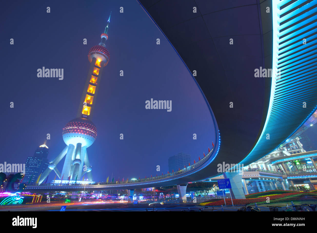 Oriental pearl tower night view hi-res stock photography and images - Alamy