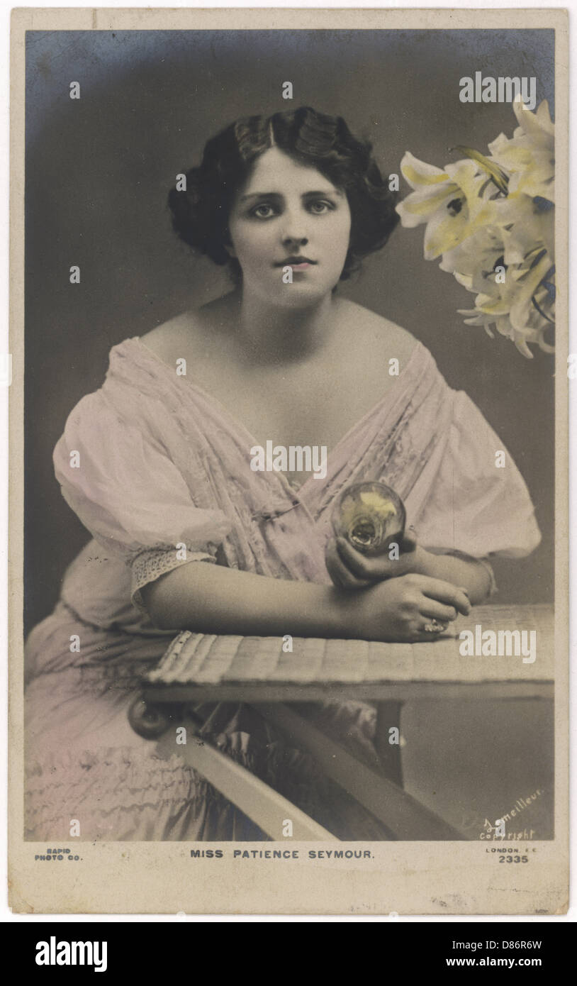 LADY WITH CRYSTAL BALL Stock Photo - Alamy