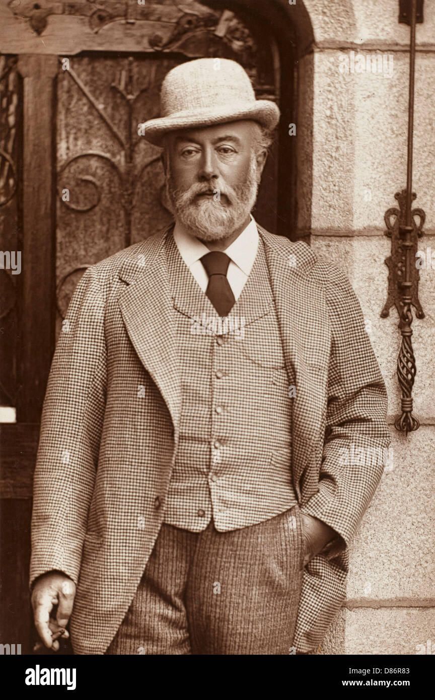 Knitted costume hi-res stock photography and images - Alamy