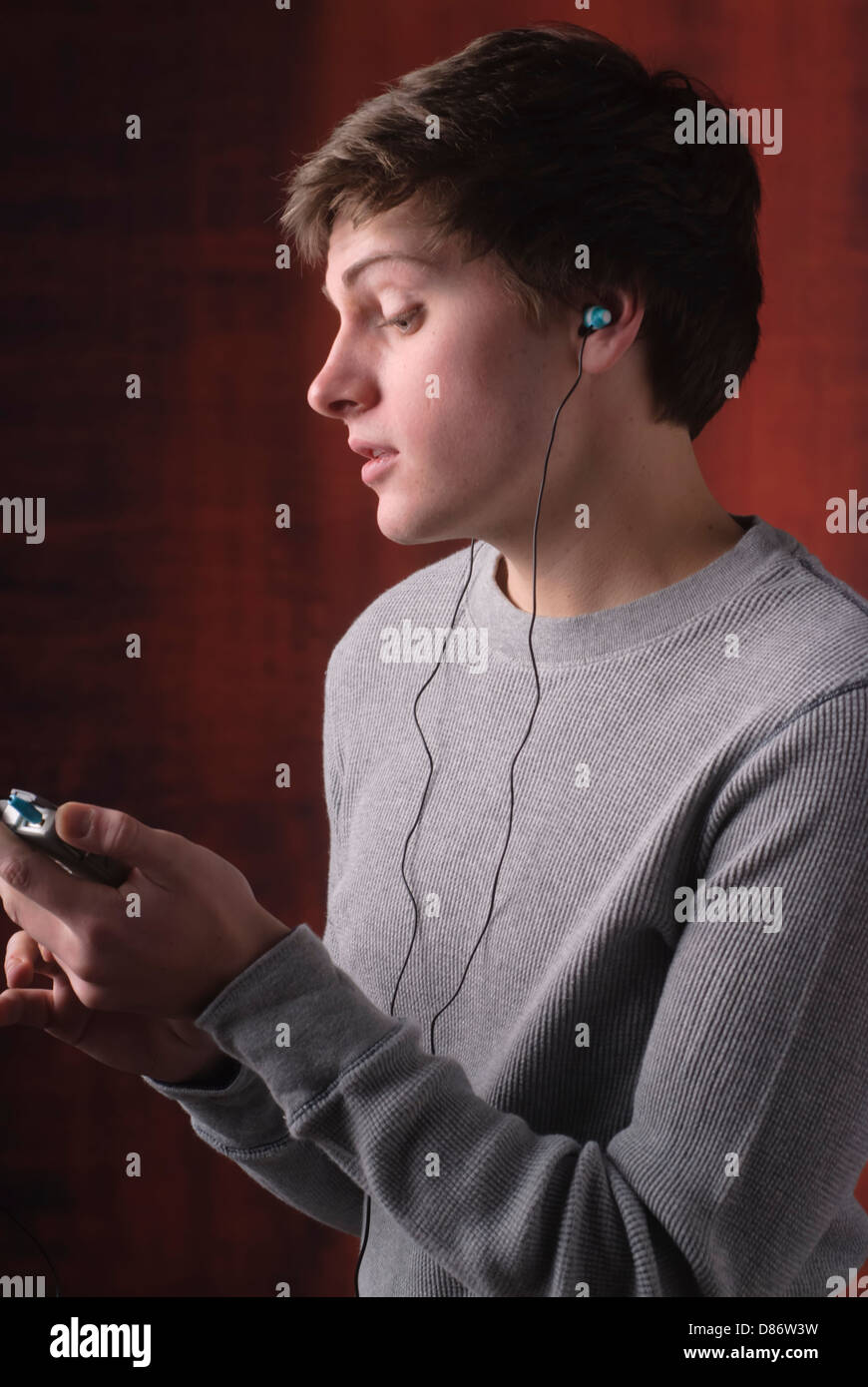 Singing into iphone hi-res stock photography and images - Alamy