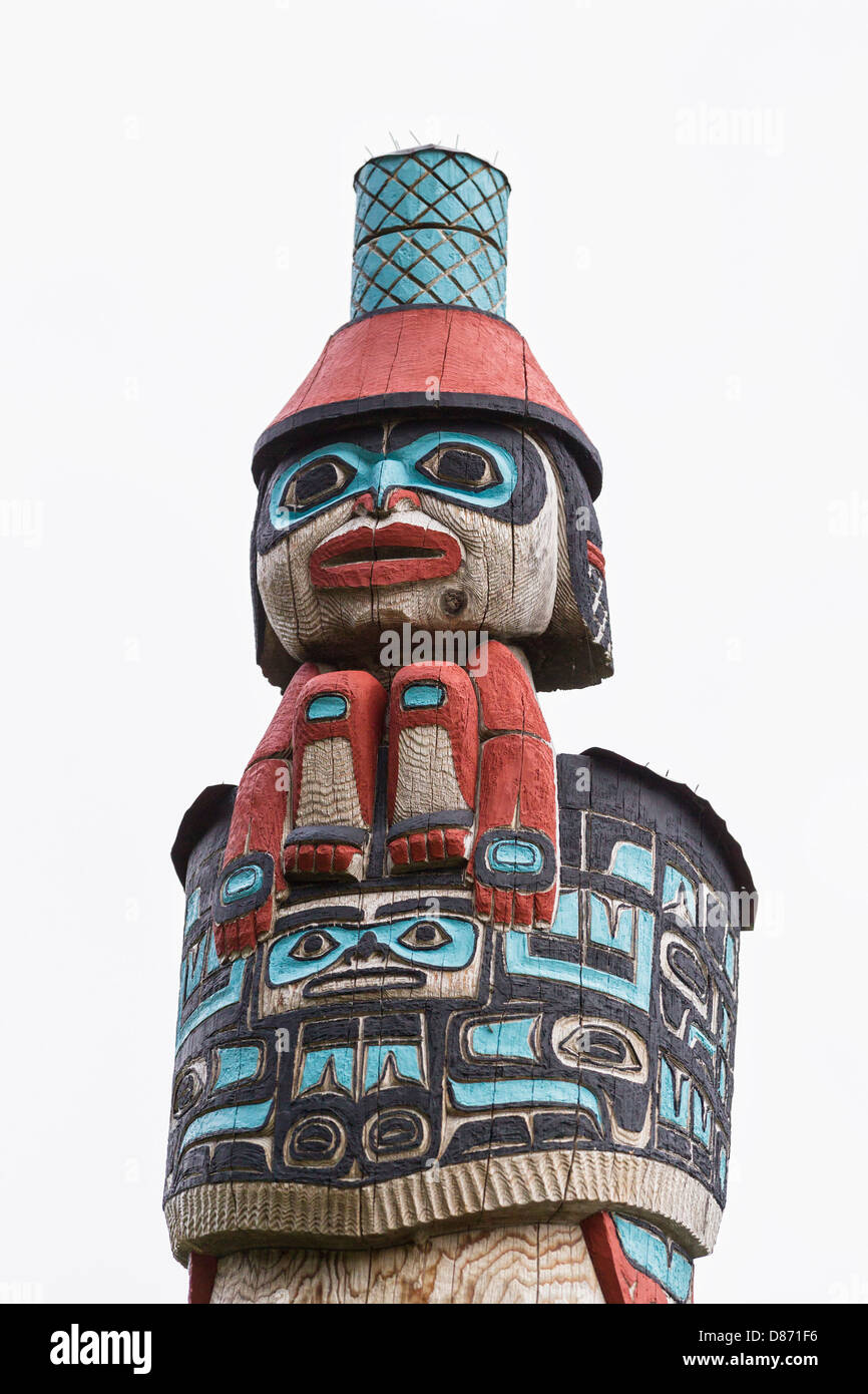 Human totem pole hi-res stock photography and images - Alamy