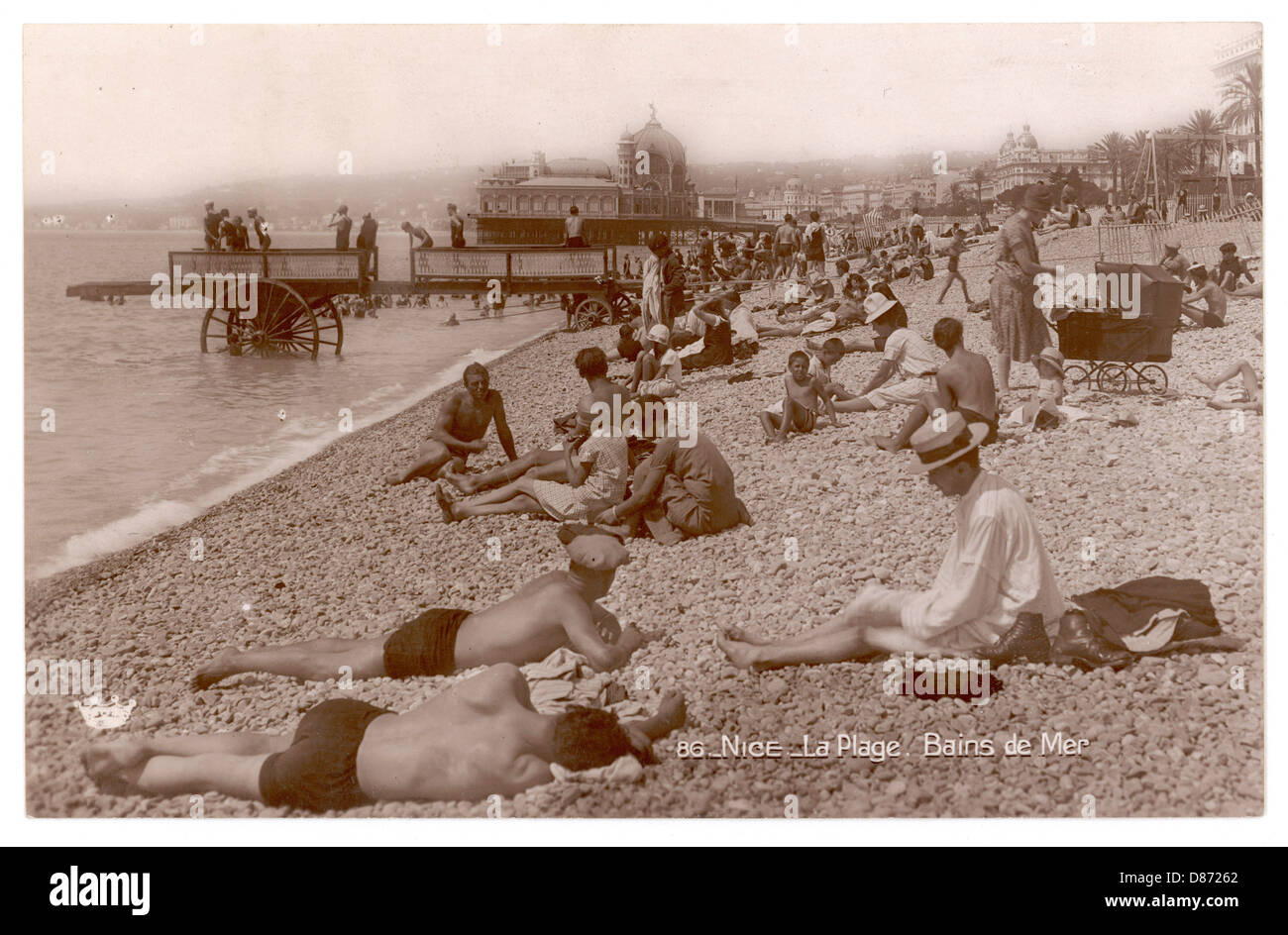 La plage de nice hi-res stock photography and images - Alamy