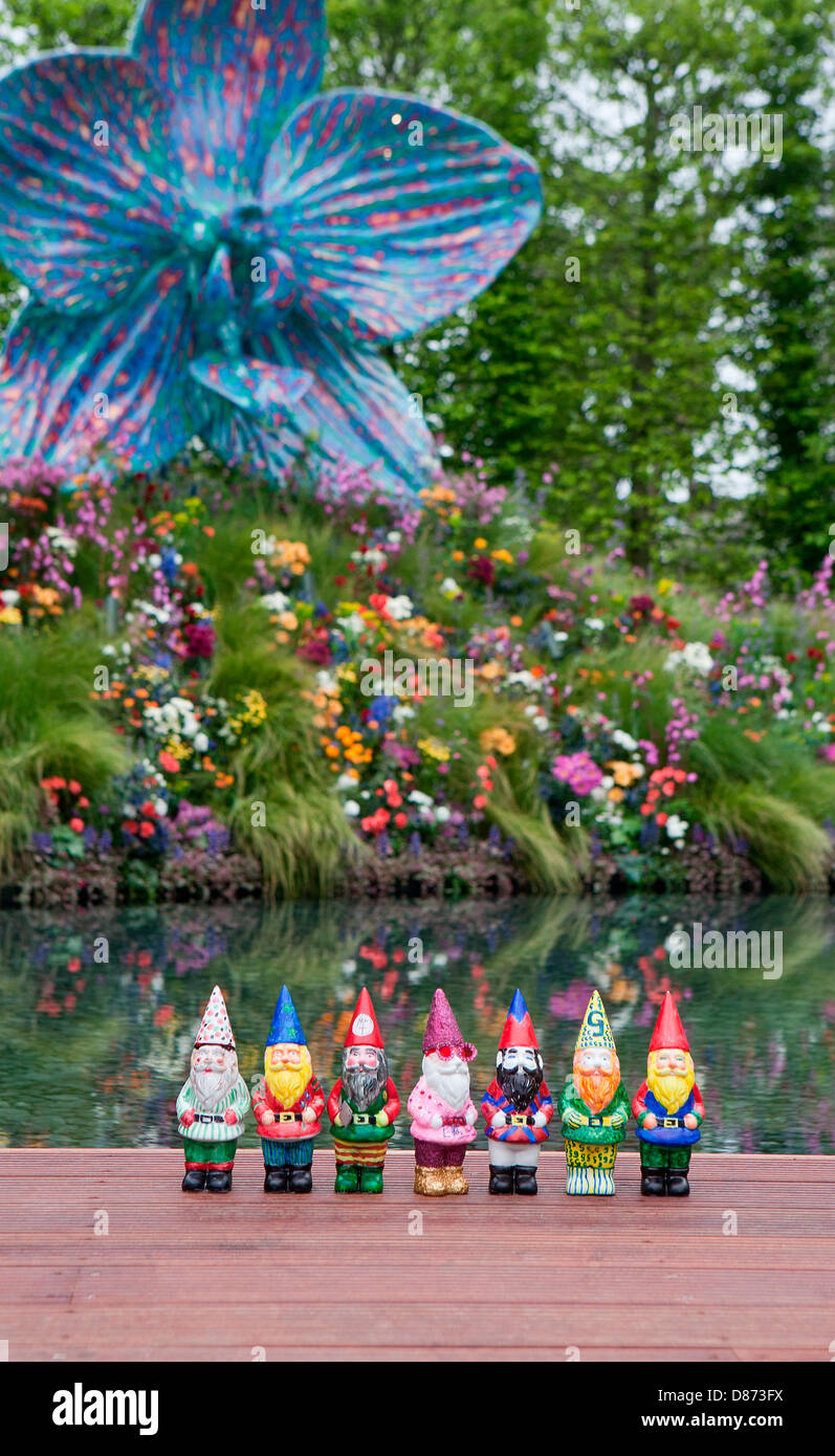 Garden gnomes at the chelsea flower show hi-res stock photography and ...