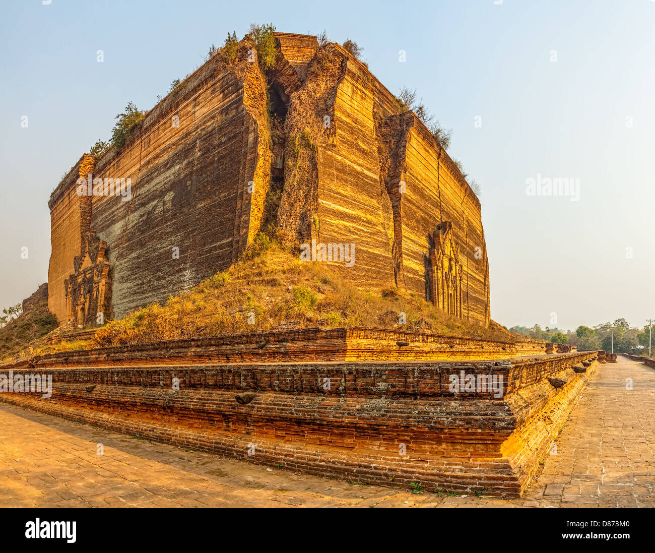 Mandalay - Mingun Stock Photo - Alamy