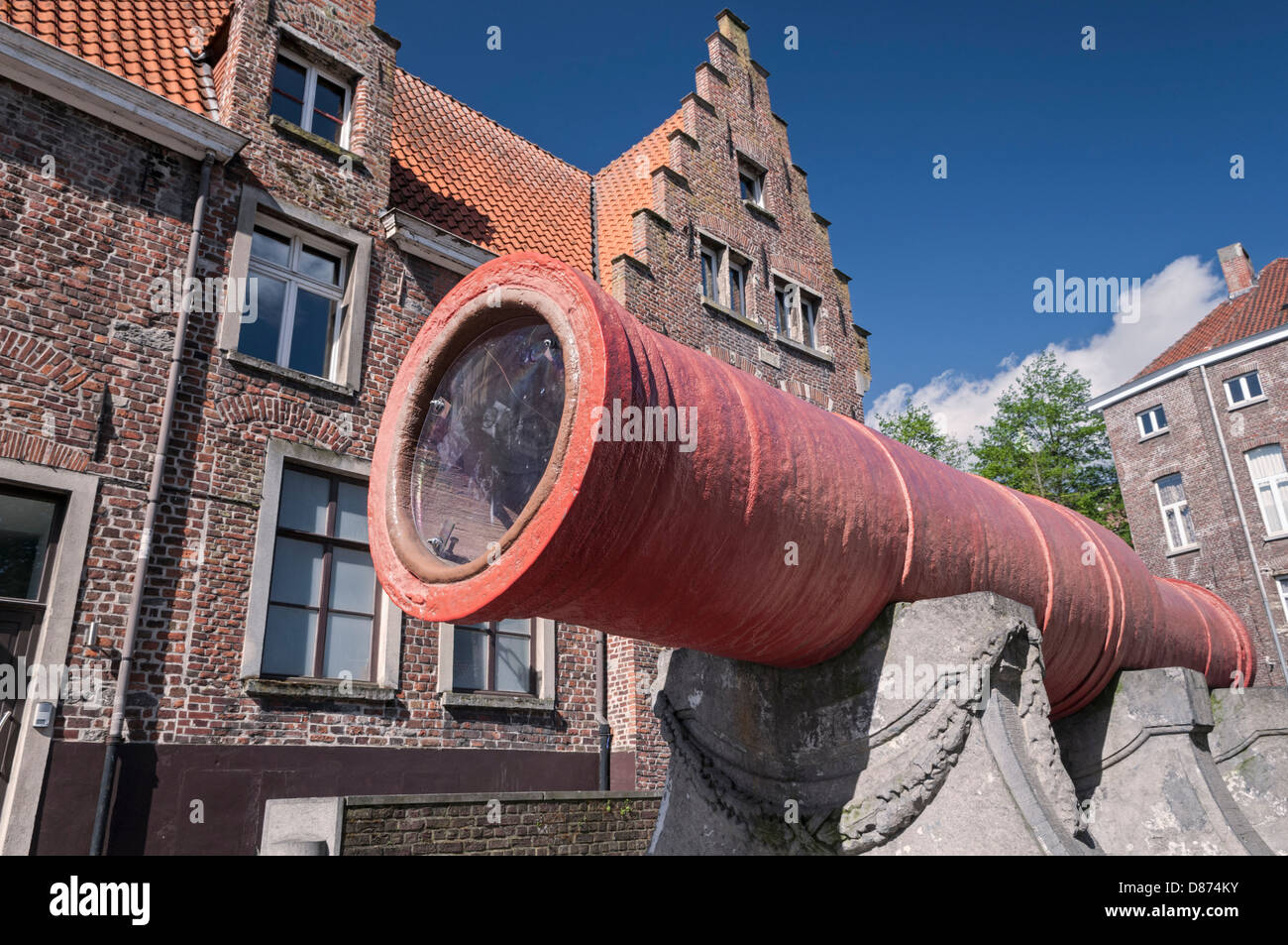 Groot Kanon Mad Meg Dulle Griet Giant cannon Ghent Belgium Stock Photo ...
