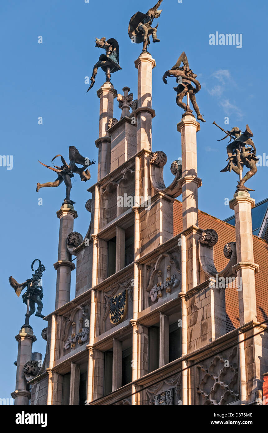 Guild emblem hi-res stock photography and images - Alamy