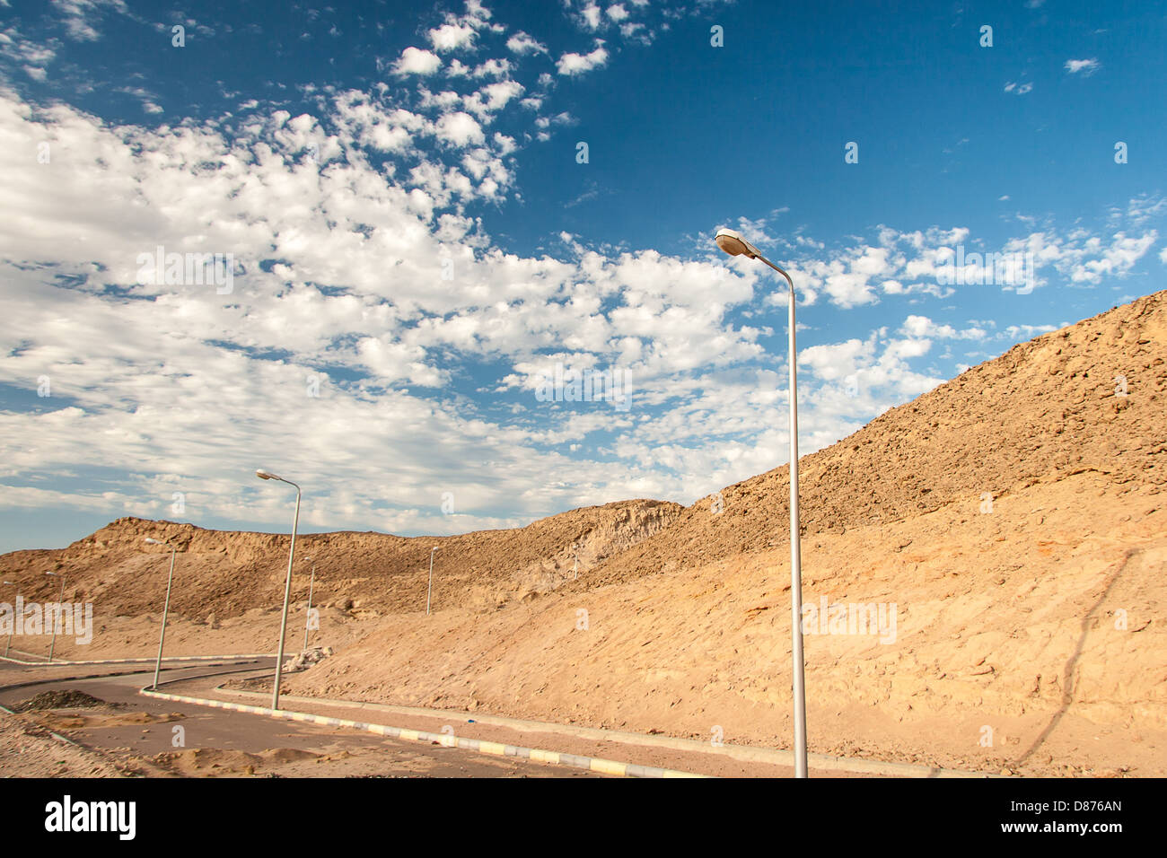 Sand dunes and rocks, Sahara Desert Stock Photo - Alamy